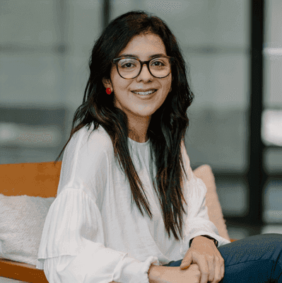 Liza Ponce | Copywriting & Storytelling | YunoJuno