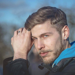 Andrea Rampazzo | Senior Graphic Designer | YunoJuno