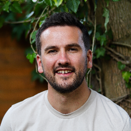 Simon Hard | 3D Designer & Artworker in London | YunoJuno