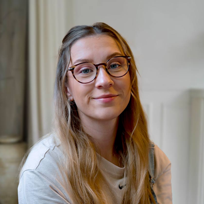 Alice Hodge | Graphic & Brand Designer | YunoJuno