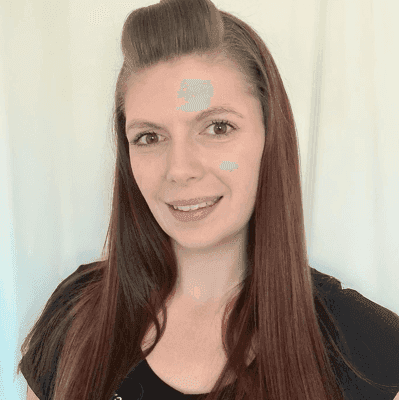 Rachel Hyman | Senior Graphic Designer & Creative Artworker | YunoJuno